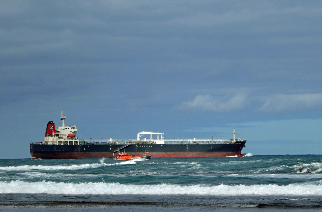Pilot Vessel Mavis III Docks at Queenscliffe Maritime Museum ...